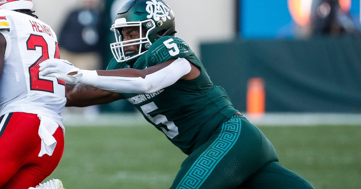 Freshmen Hall, Rucker measure up as first-time starters for Michigan ...