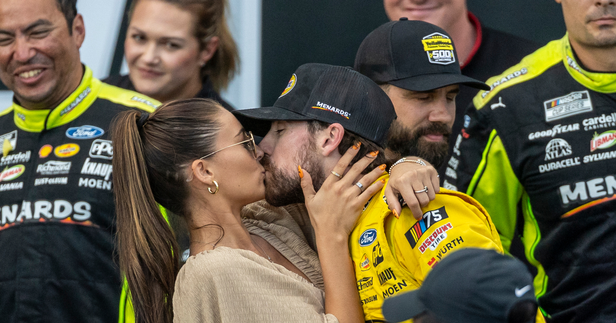 Ryan Blaney, wife Gianna announce birth of son Charley Bennett