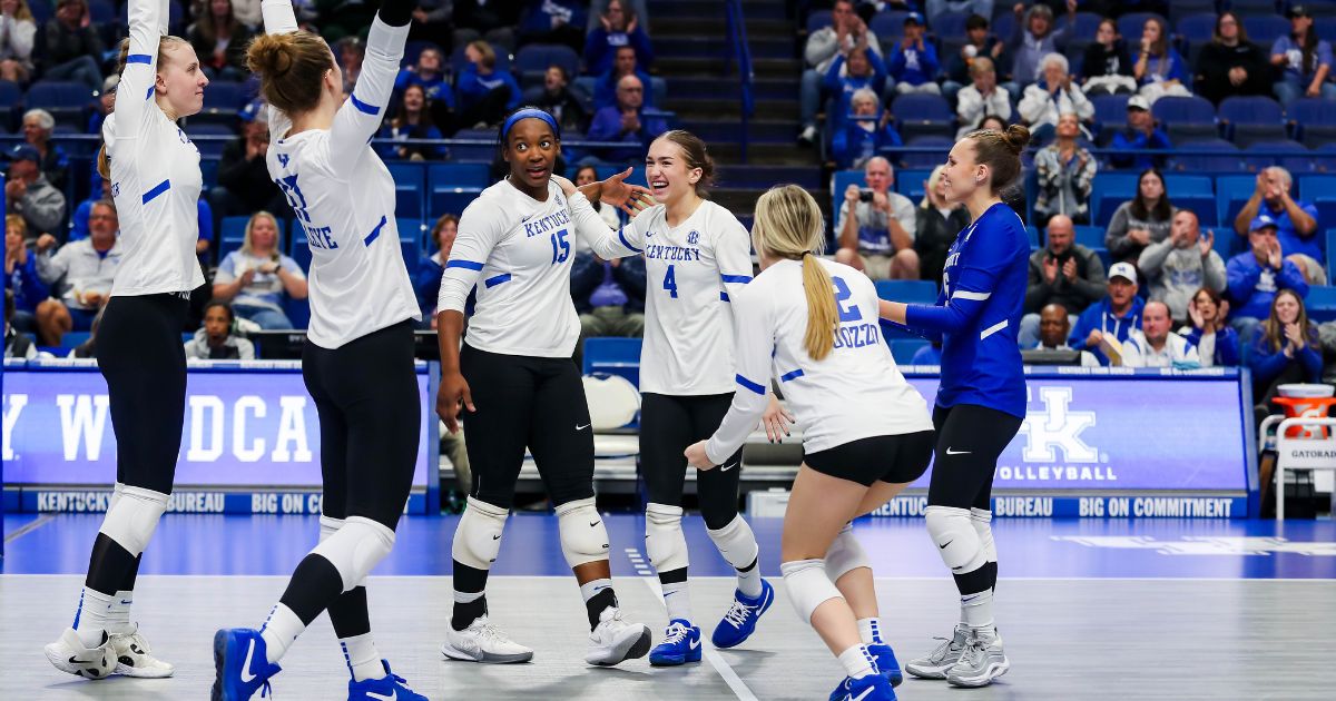 Rutherford Returns, No. 23 Kentucky Sweeps No. 10 Tennessee in Knoxville
