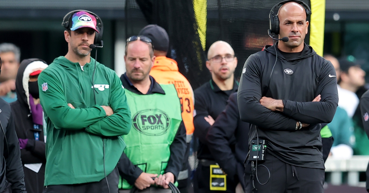 Aaron Rodgers speaks on his sideline presence, being on the headset vs ...