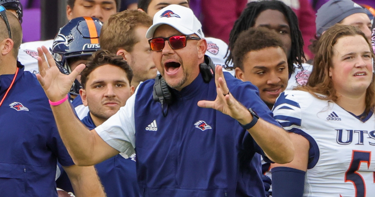 Jeff Traylor gets finger smashed after setting rat traps in UTSA locker ...