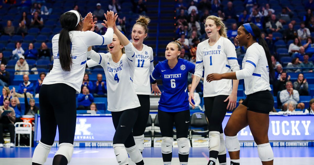 DeLeye, Rutherford Lead No. 15 Kentucky to Eighth-Straight Win
