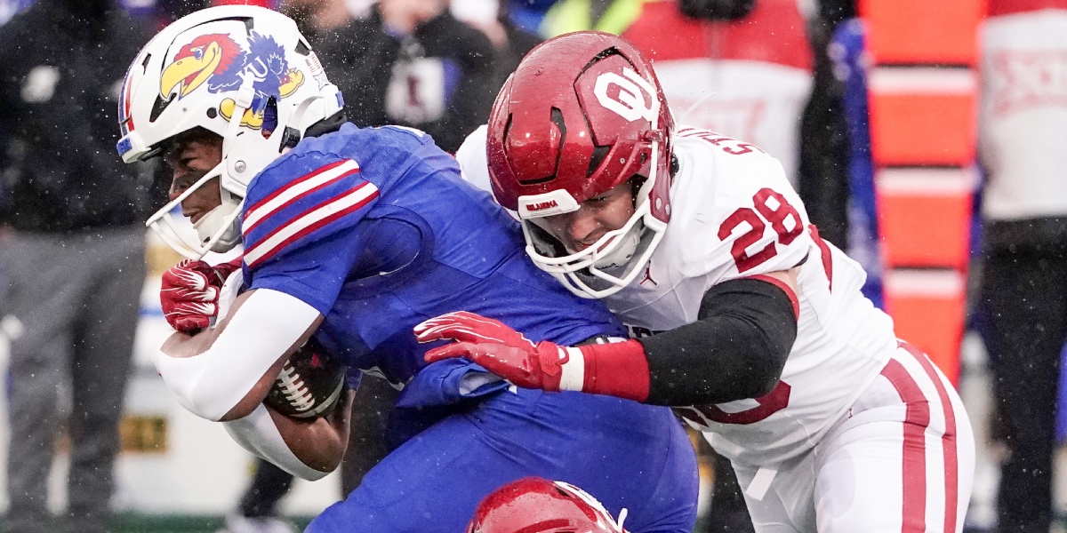 Oklahoma LB Danny Stutsman sidelined with ankle injury during second ...