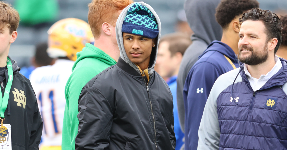 What recruits are visiting Notre Dame for the Wake Forest game?