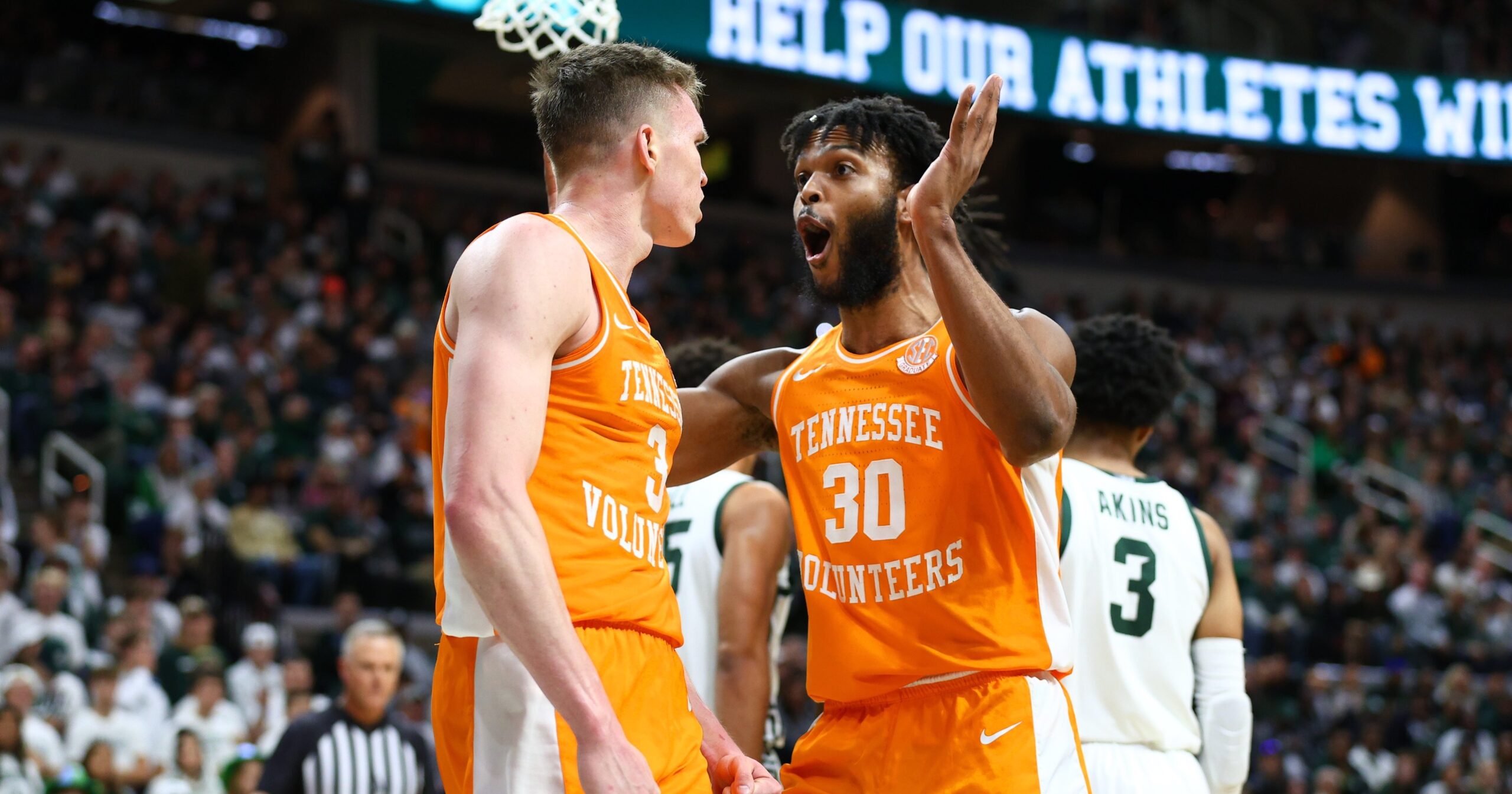 Dalton Knecht's huge dunk at Michigan State wasn't his best play