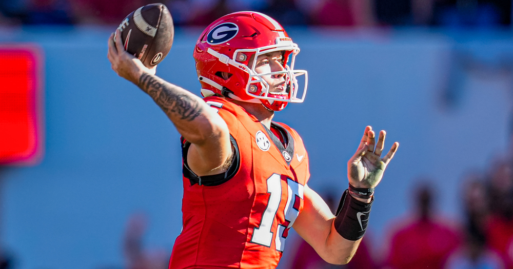 Carson Beck's two touchdowns lifts Georgia to 30-21 over Missouri