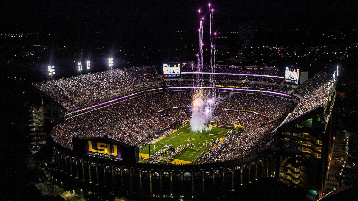 Kickoff time and opening line for Florida Gators and LSU
