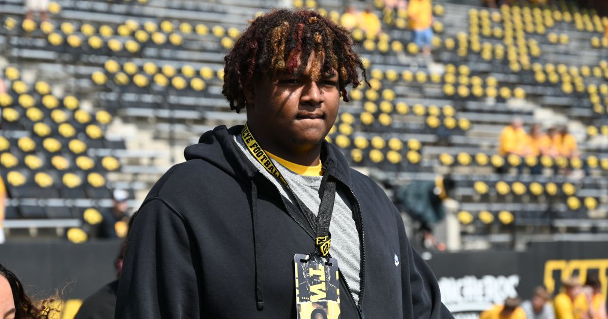 Brooks discusses decommitment