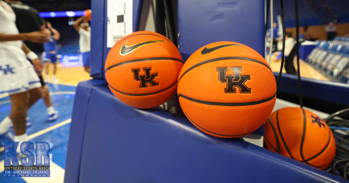 Kentucky drops in new AP Poll; Kansas still No. 1