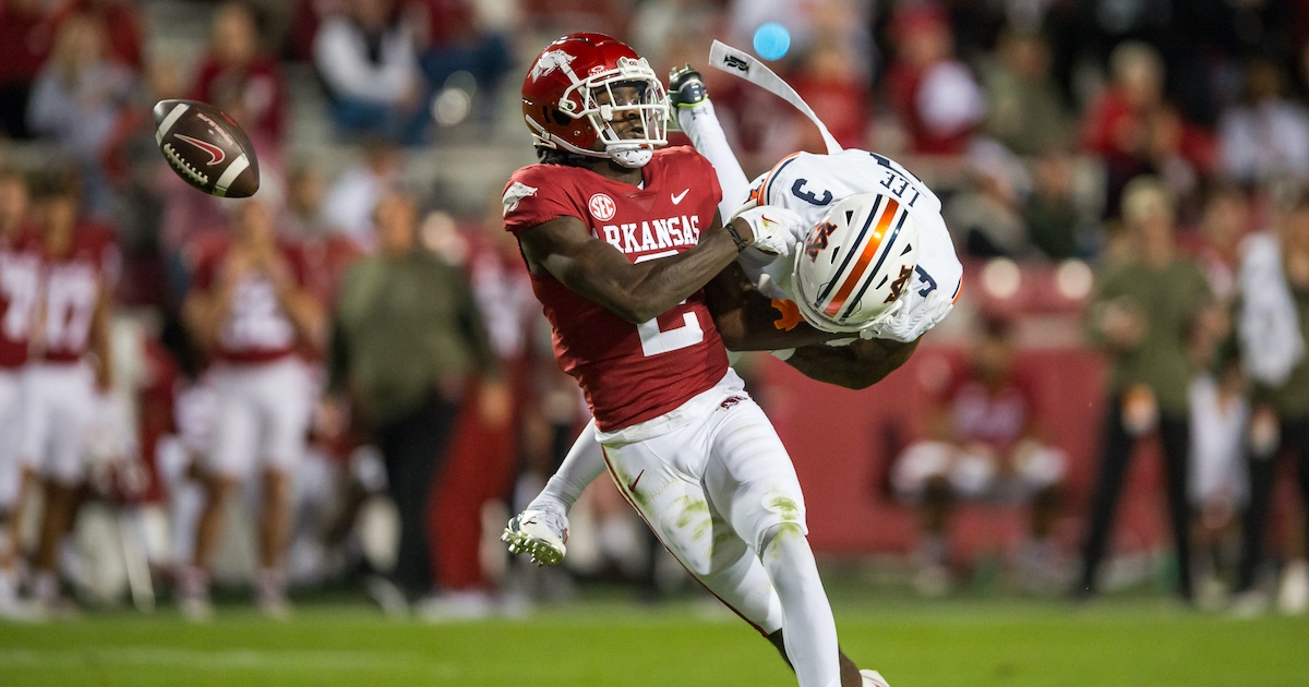 Andrew Armstrong: Arkansas WR returning to school for 2024