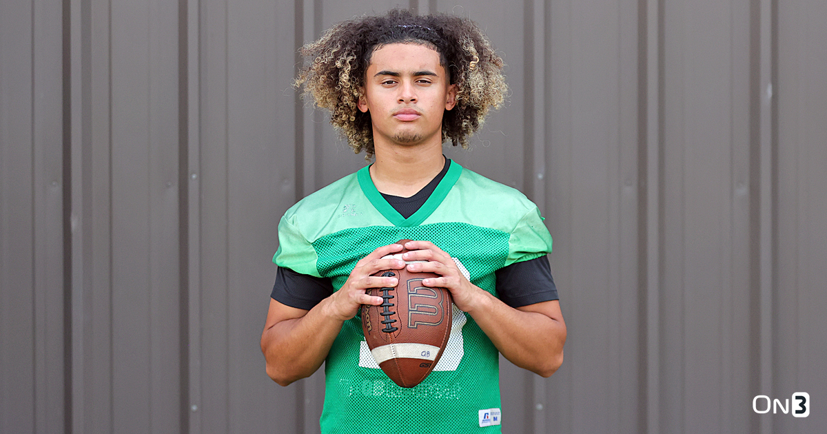 Julian Lewis named finalist for Gatorade National Player of the Year