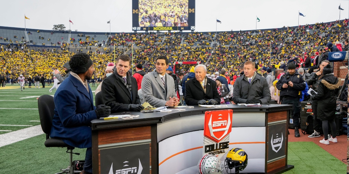 ESPN College GameDay announces Michael Phelps as Week 2 celebrity guest picker