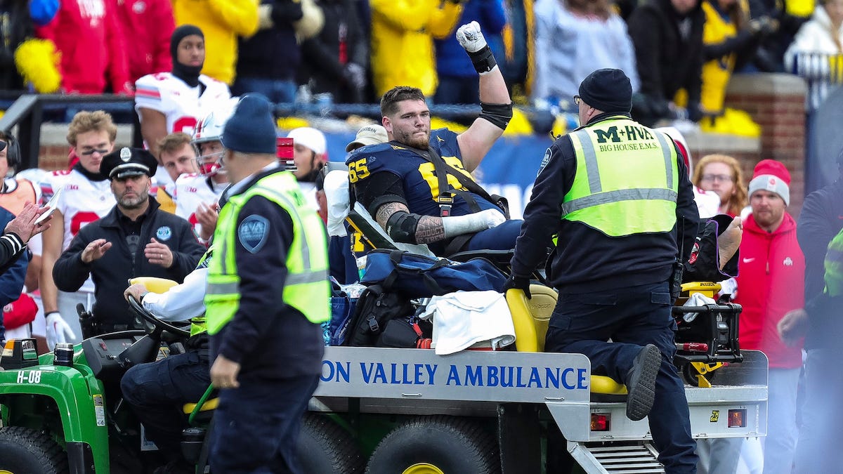 Urban Meyer credits Michigan, stadium rallying around Zak Zinter in ...