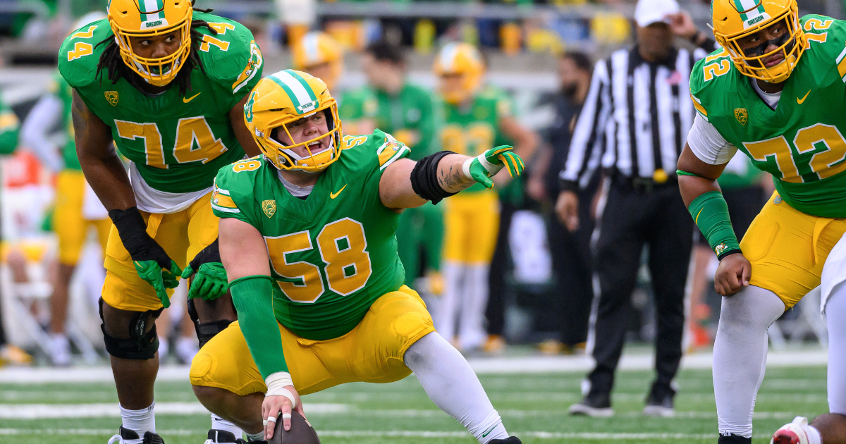 Oregon's offensive line tabbed as finalist for Joe Moore Award - On3
