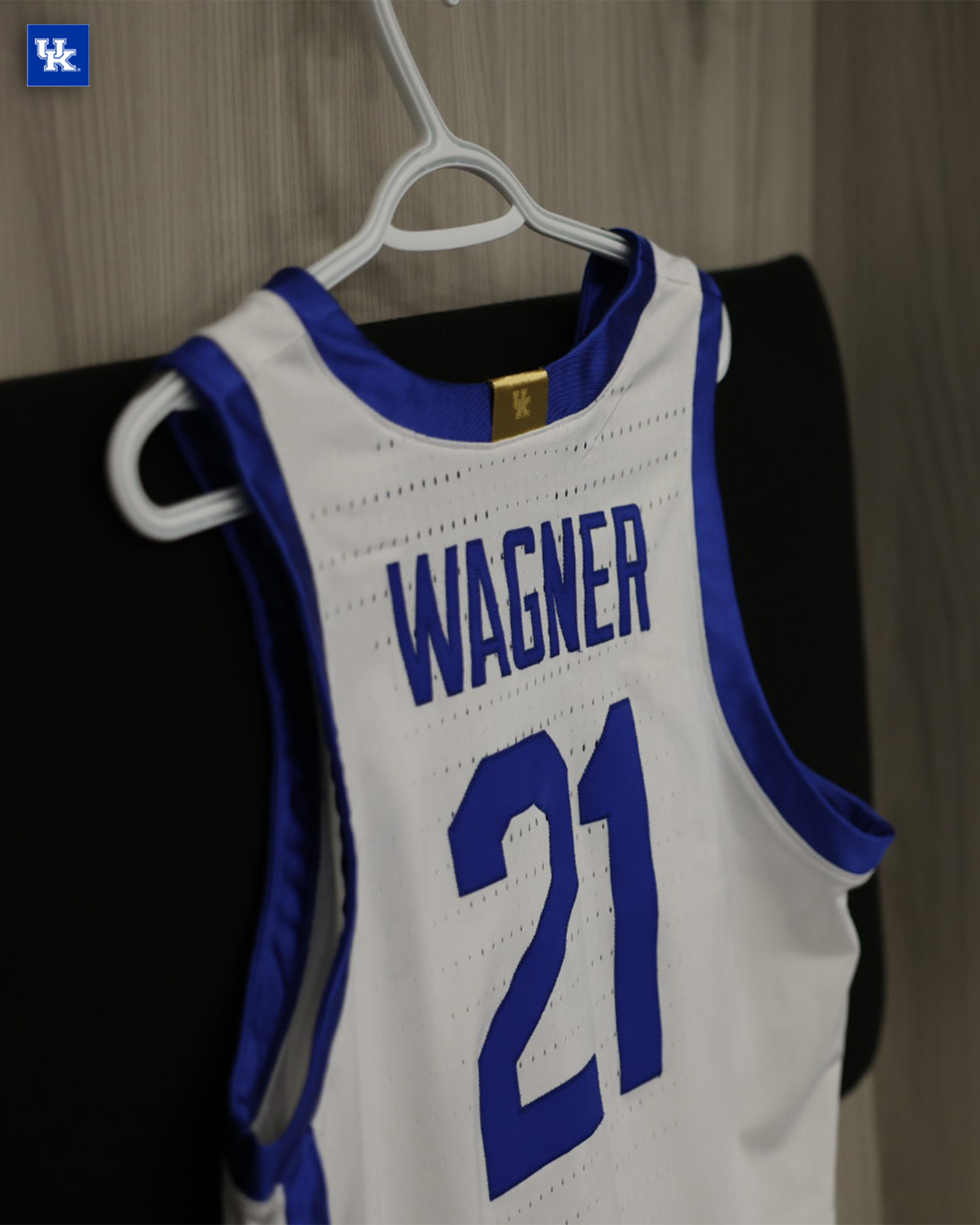 Aaron Bradshaw mic'd up, DJ Wagner + Ugonna Onyenso in uniform - On3