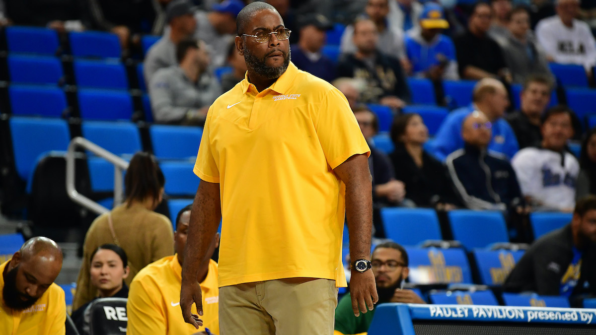 Norfolk State, Illinois State coaches get into heated exchange after ...