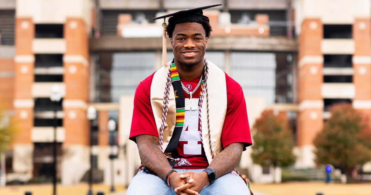 Fifteen Alabama Football players among 34 UA Athletics graduates