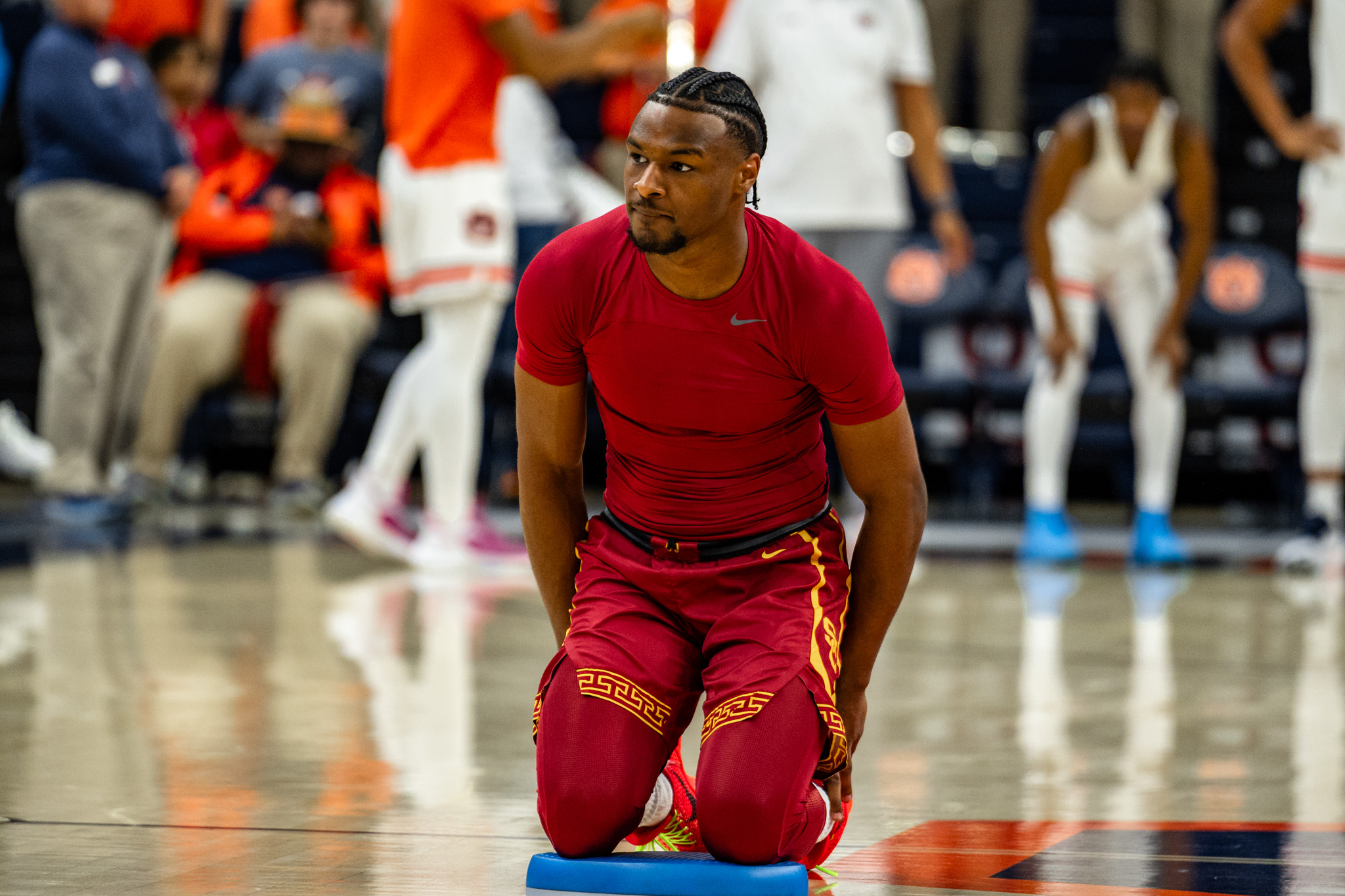 Photos: All the action surrounding Auburn's blowout win over USC