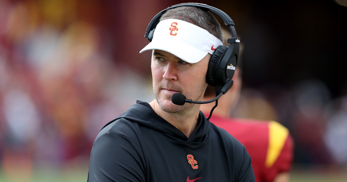 Lincoln Riley describes where USC’s quarterback room stands - On3