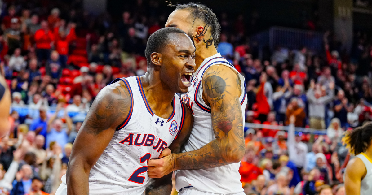 Two Tigers hit 1,000 as Auburn rolls to 82-62 win