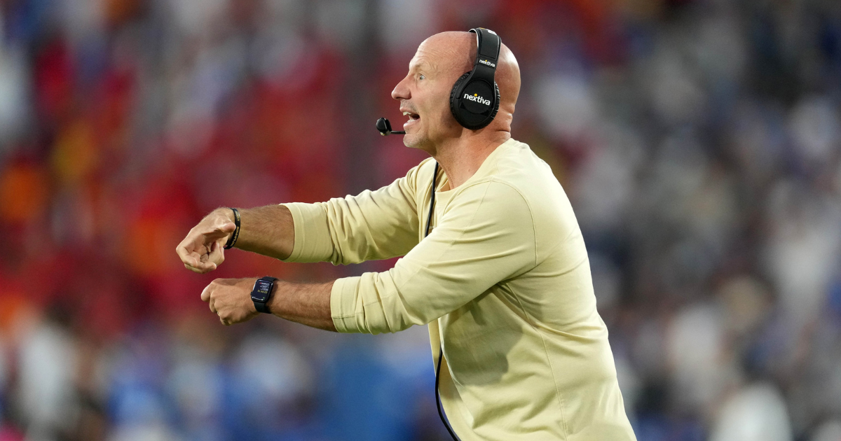 Charles Kelly expected to join the Auburn football staff