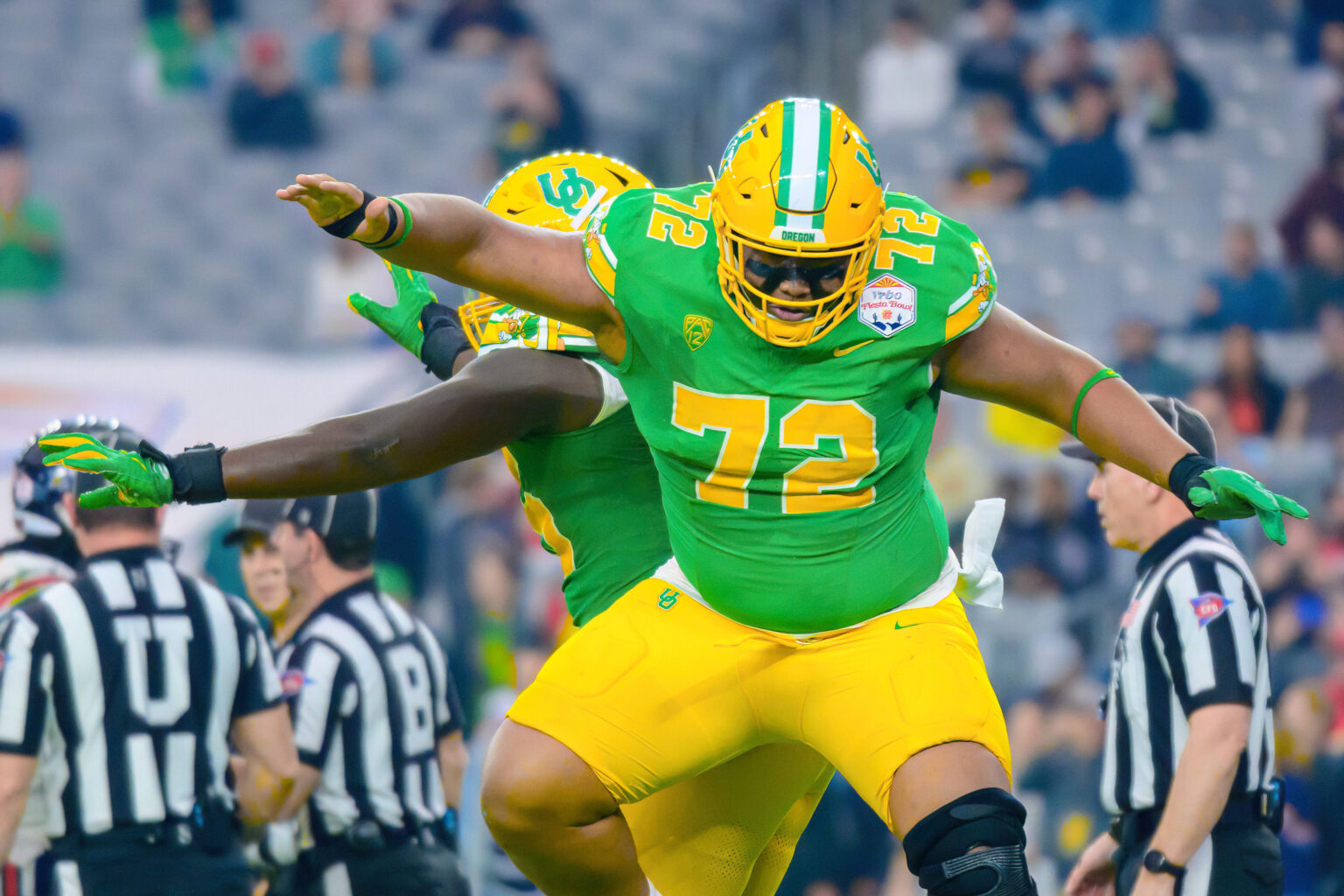 Photo Gallery: Oregon defeats Liberty in the 2024 Fiesta Bowl - On3