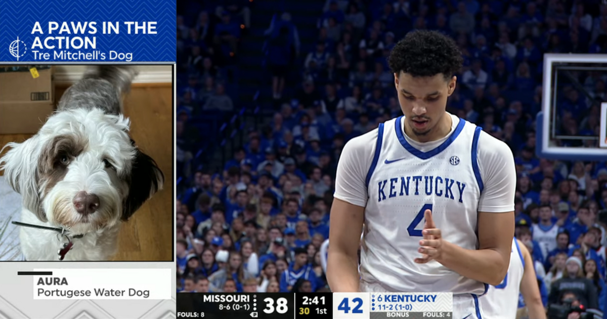 Tre Mitchell's dog and other moments from the ESPN broadcast