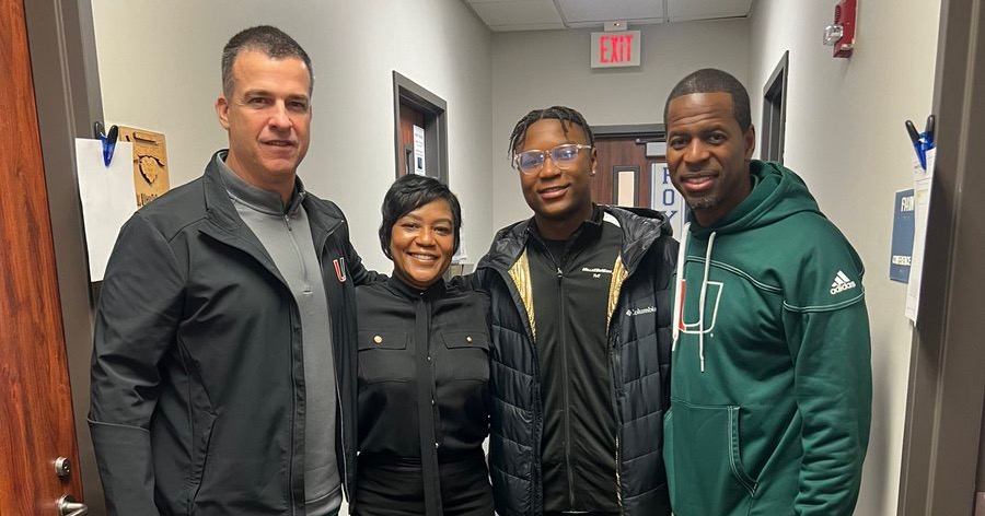 Miami's Mario Cristobal makes strong first impression after helicopter ...