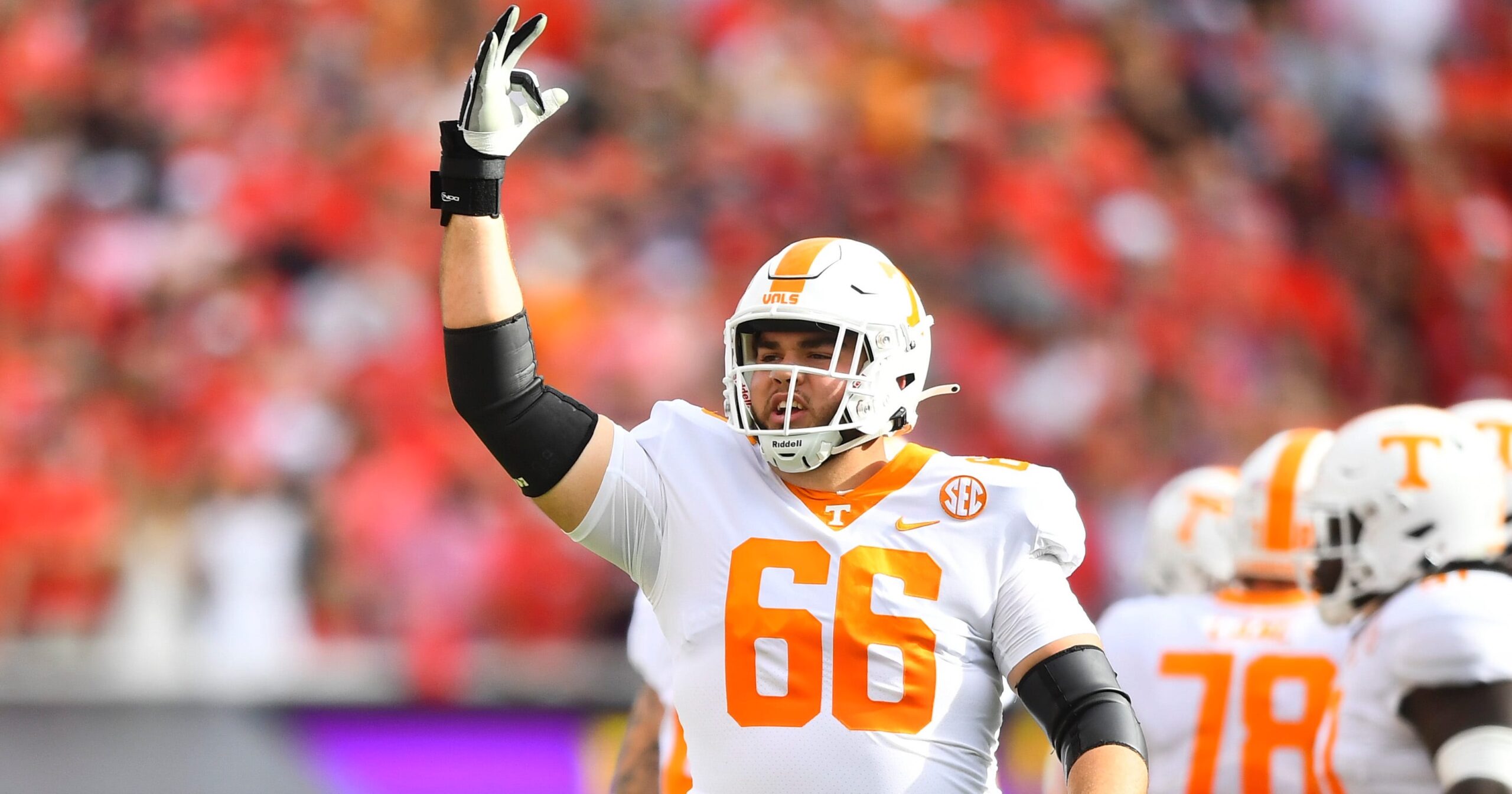 Tennessee OL Dayne Davis announces decision for 2024 season