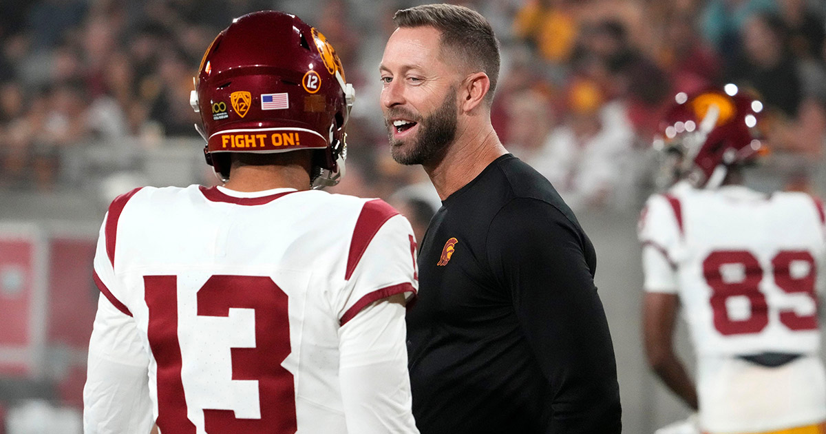 Adam Schefter: Bears' decision to interview Kliff Kingsbury is ...