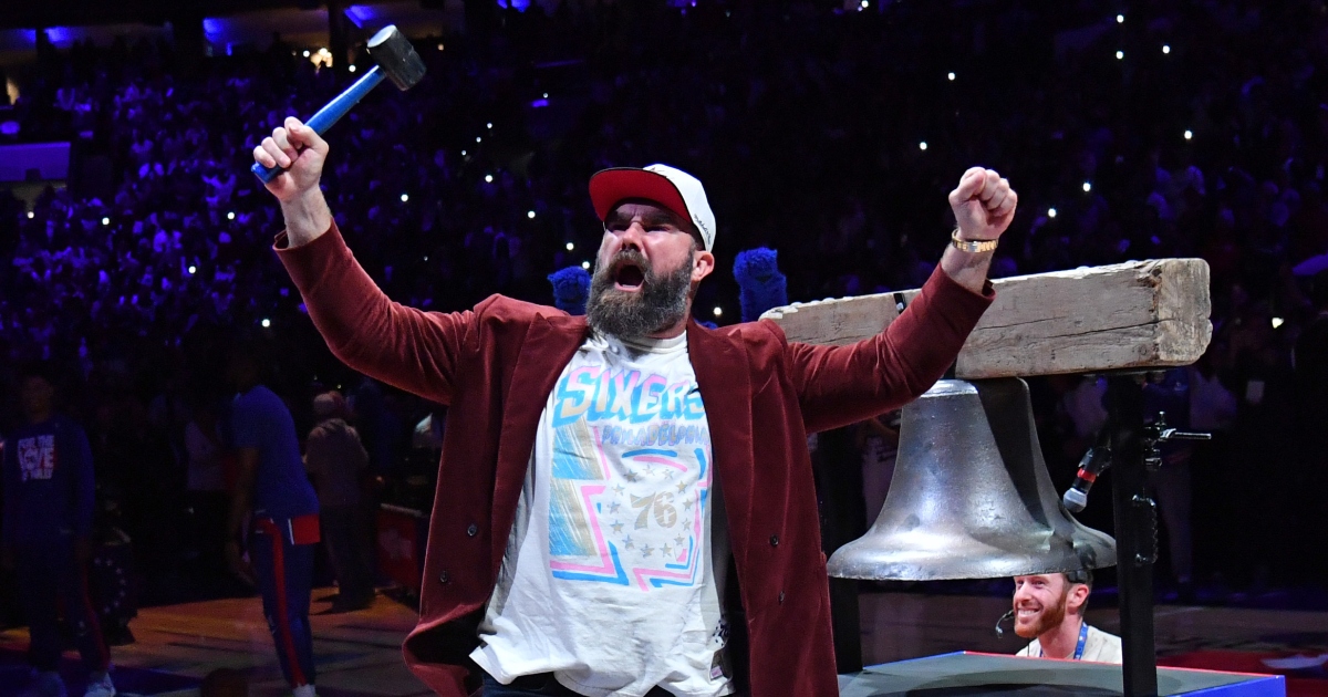 Jason Kelce stars in hilarious new commercial with Vince Wilfork