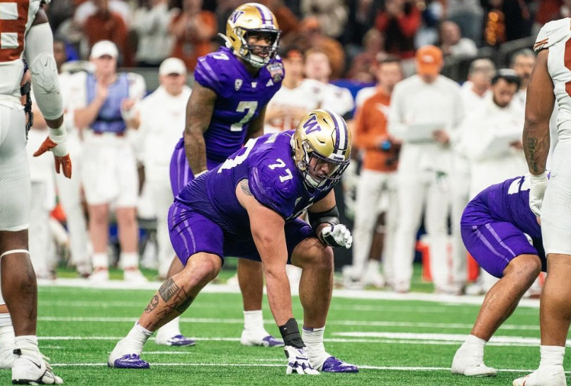 Ole Miss goes 2-for-2, lands Washington OL Julius Buelow