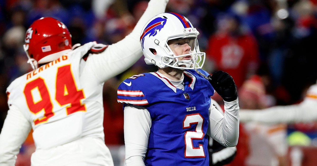 Chiefs, Bills fans donate to cat rescue group for kicker Tyler Bass
