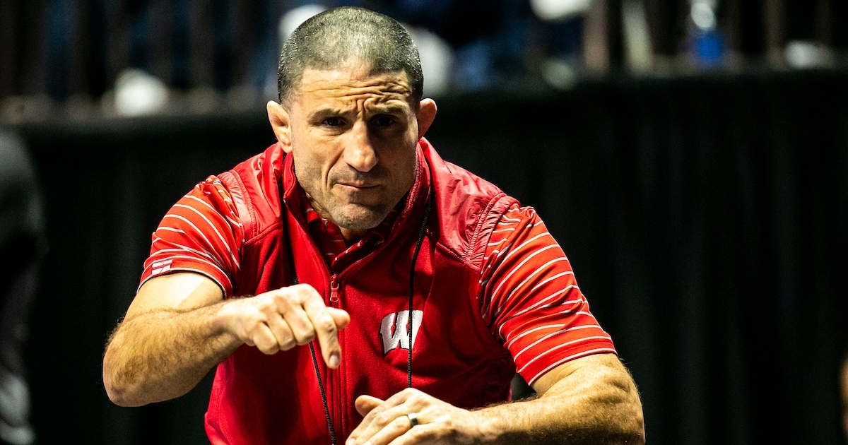Chris Bono keeps Wisconsin wrestling's focus on Michigan State before ...