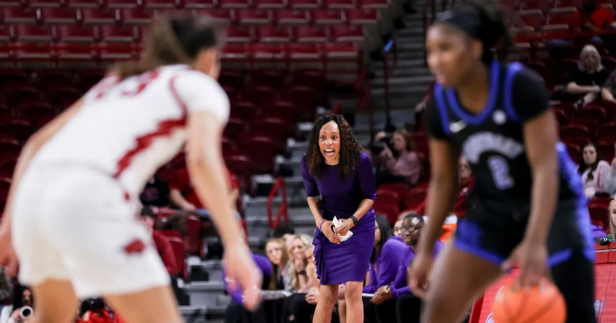 Preview Kentucky Wbb Looks To Get Back On Track Against Struggling
