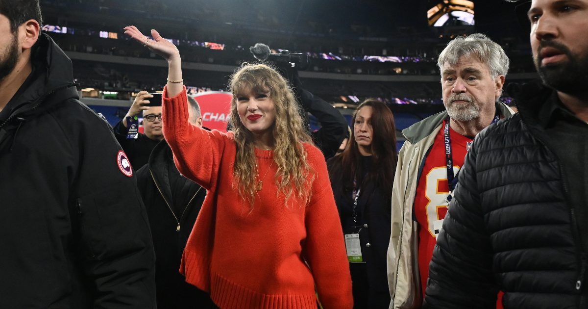 American Airlines creates Taylor Swift-themed Super Bowl flights