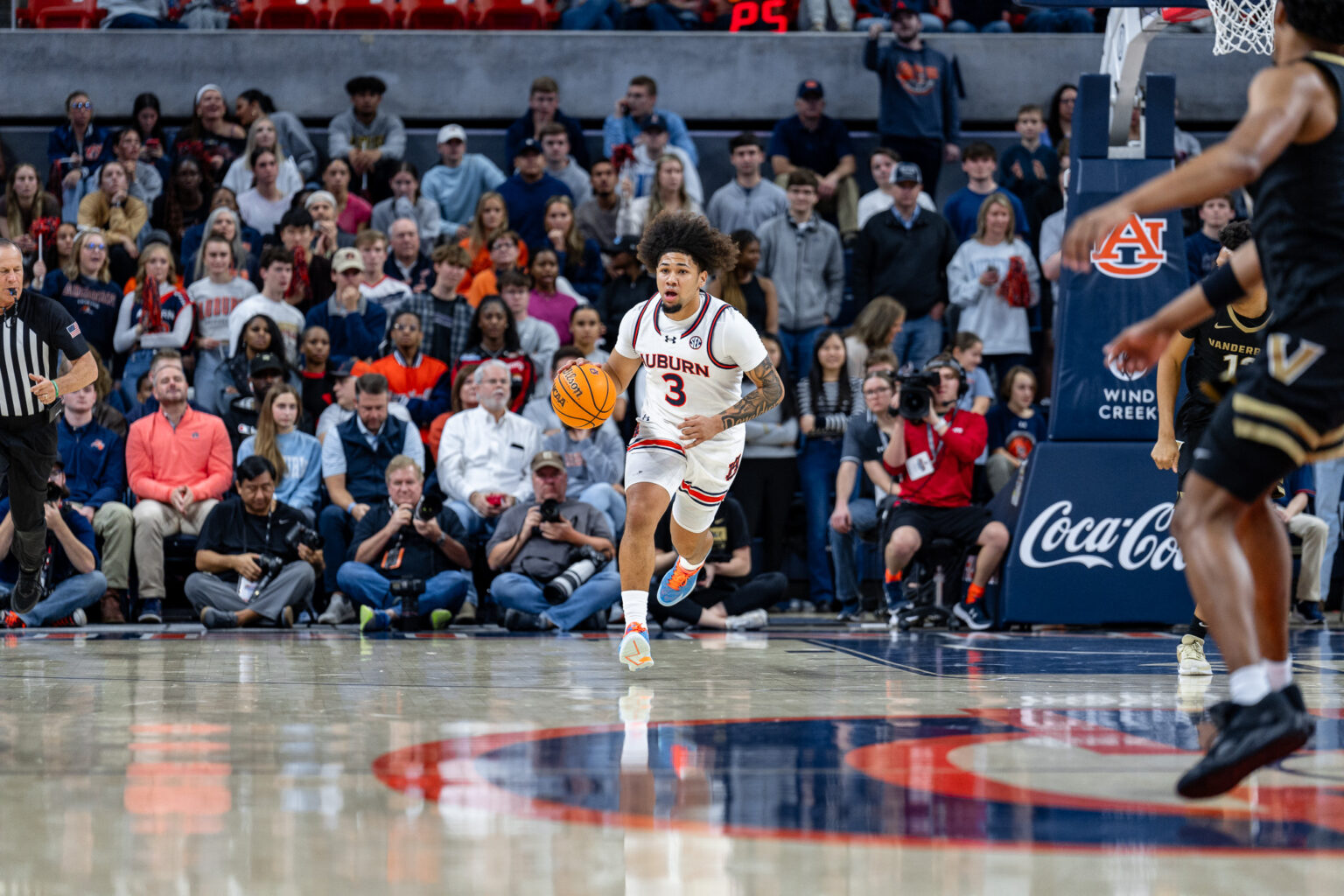 Scenes from the Tigers' dominating win over the Commodores