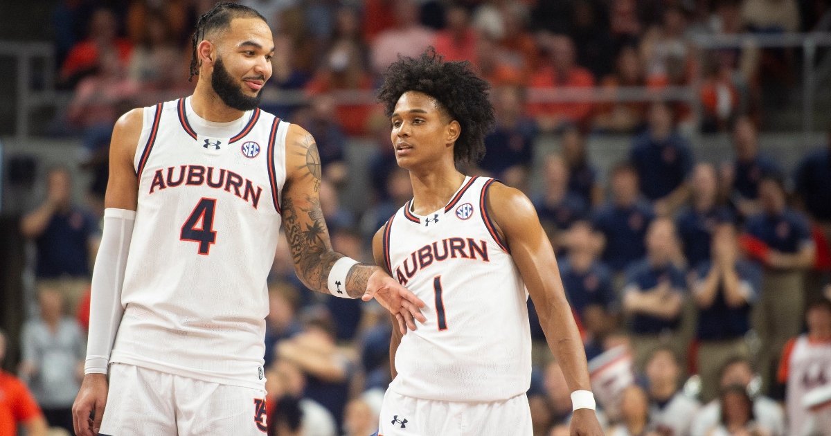 Auburn basketball players mock Isaiah Bond's 4th-and-31 pose after ...