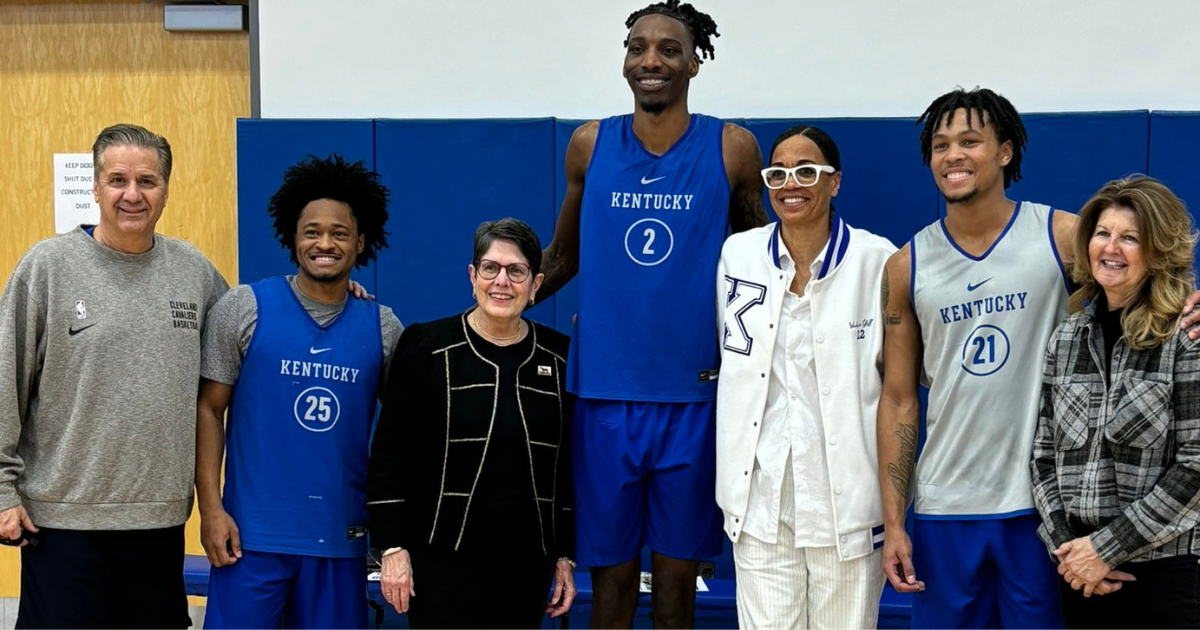 Kentucky WBB legends Valerie Still, Patty Jo Hedges-Ward visit John ...