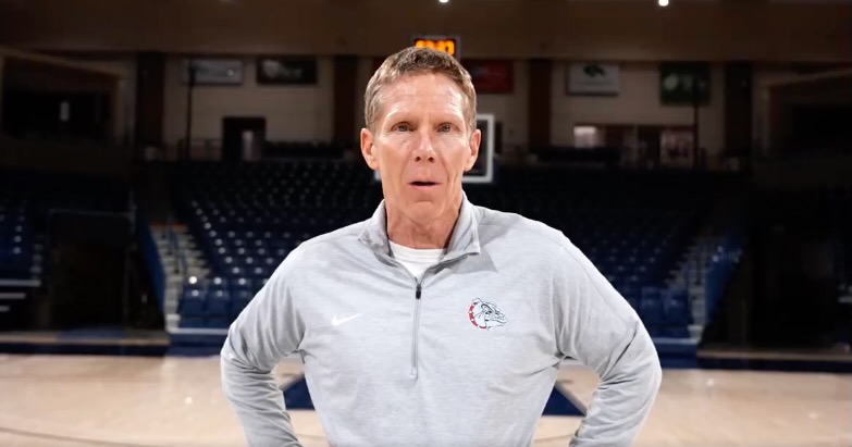 Watch: Coaches congratulate Rick Barnes on his 800th career win