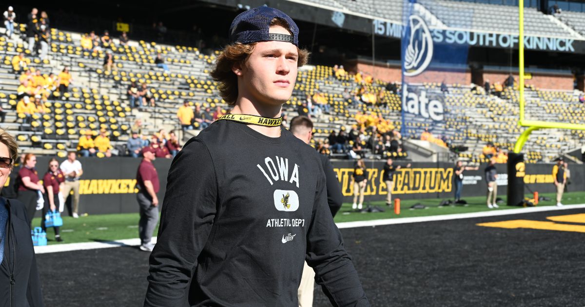 Johnson commits to the Iowa Hawkeyes