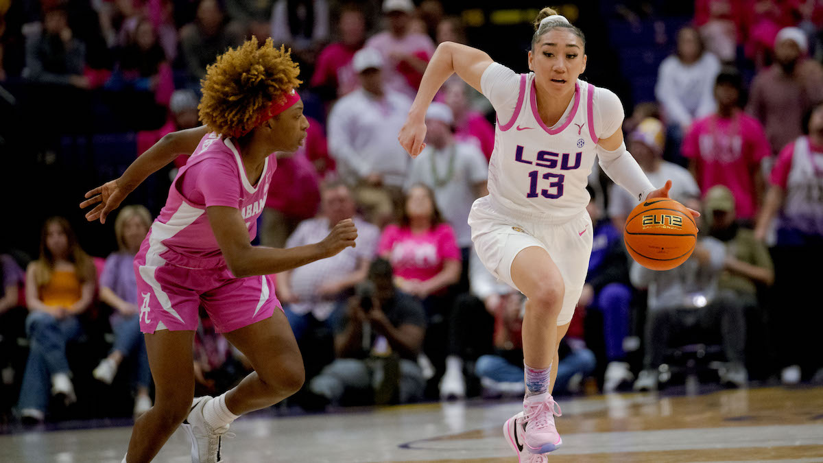 LSU guard Last-Tear Poa stretchered off the floor after head and neck ...