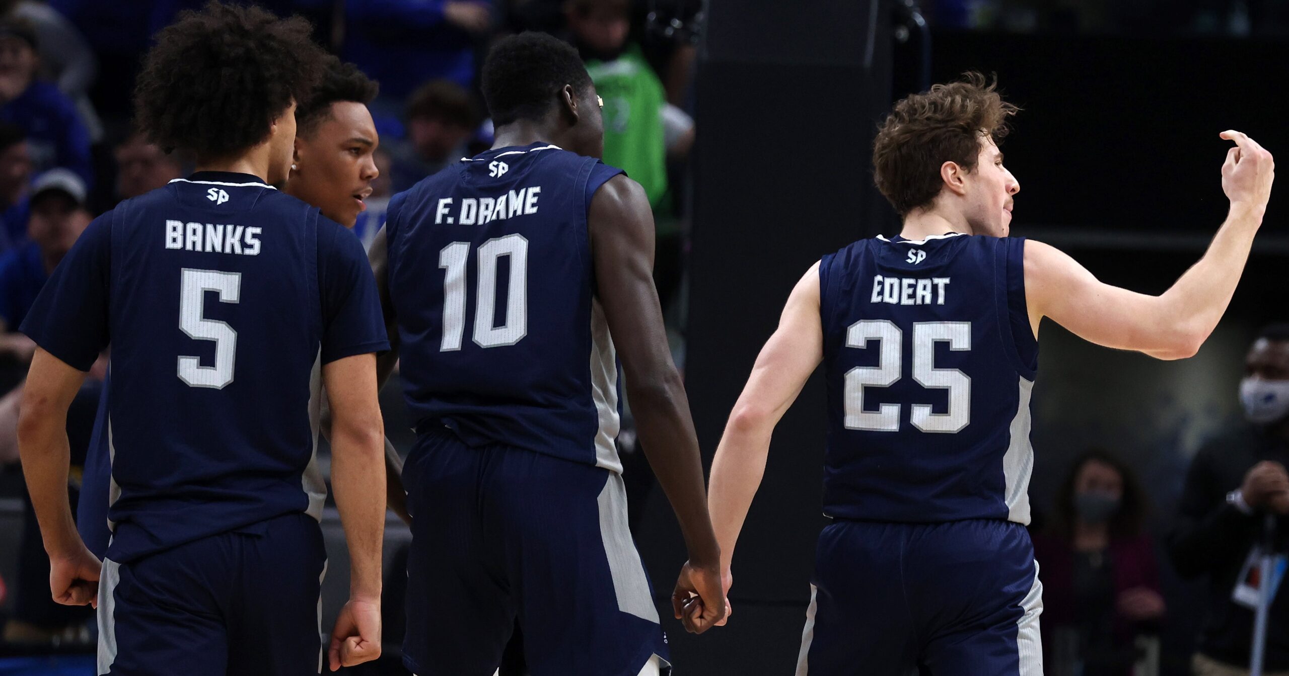 Comparing this Saint Peter's team to the 2022 Elite Eight team