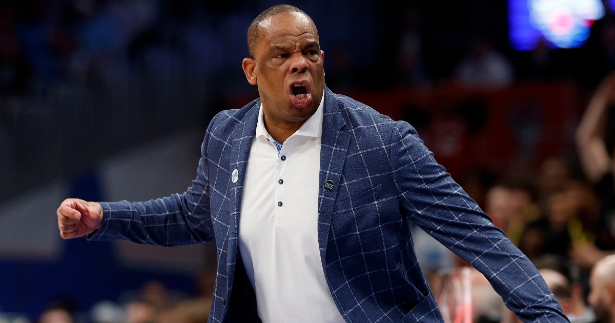 Hubert Davis lights into team for toughness, energy vs Michigan State - On3