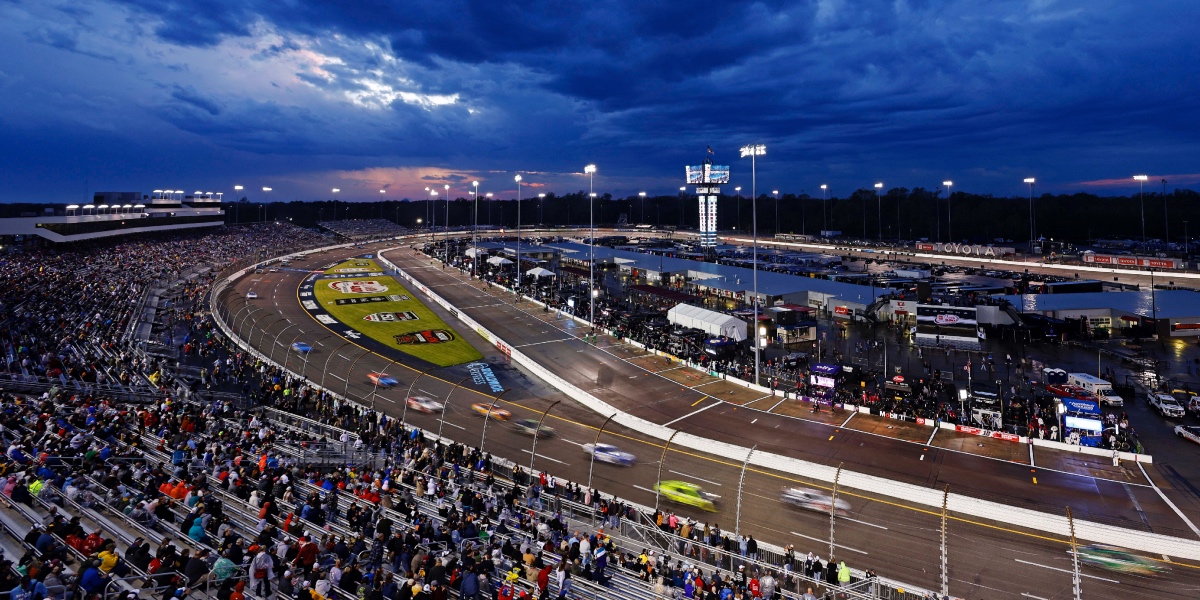 NASCAR EVP Elton Sawyer breaks down decision to throw caution flag for ... NASCAR EVP Elton Sawyer breaks down decision to throw caution flag for ...