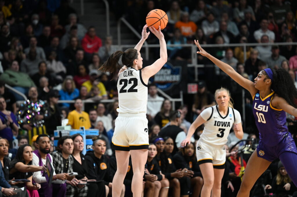 Photo Gallery: Hawkeyes beat Tigers