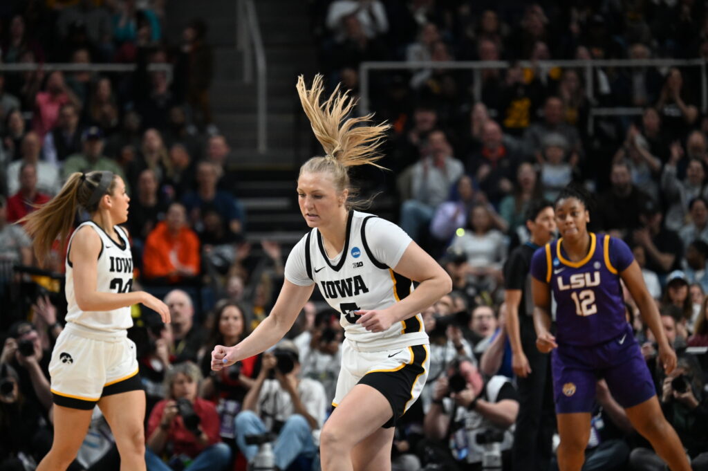 Photo Gallery: Hawkeyes beat Tigers