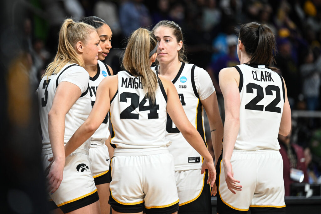 Photo Gallery: Hawkeyes beat Tigers