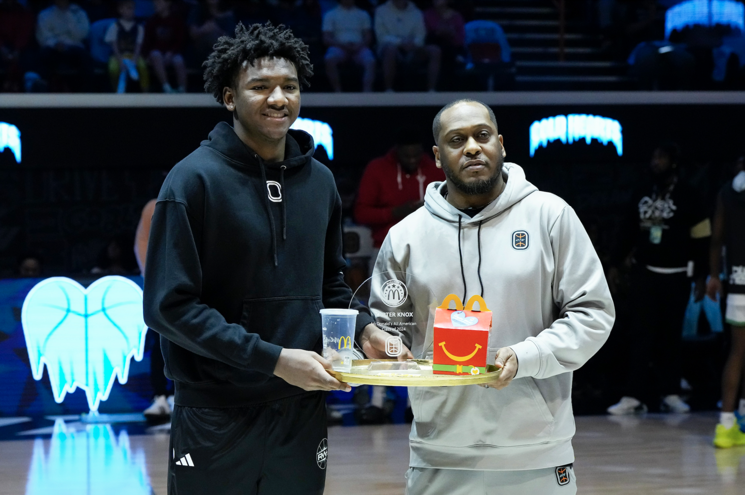 Corey Frazier Talks Working with Kentucky's Antonio Reeves, Somto Cyril ...