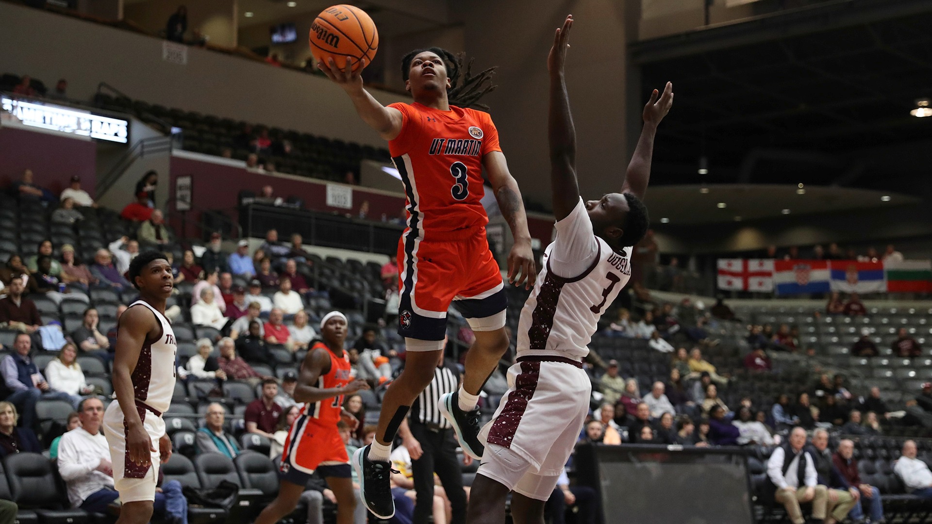 BREAKING: LSU lands UT-Martin transfer Jordan Sears - On3